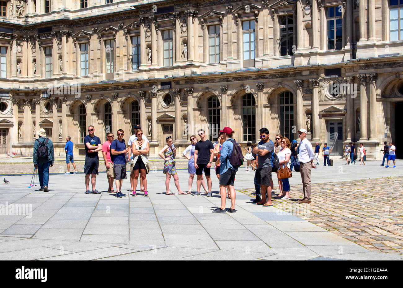 Louvre museum building hi-res stock photography and images - Alamy