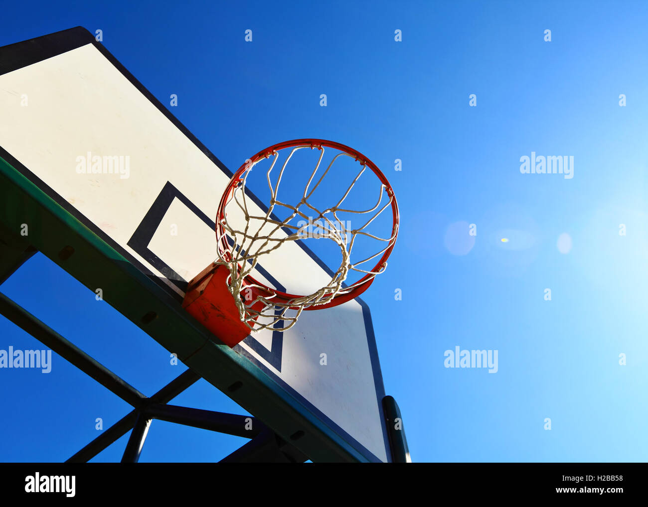 Basketball ring net ball hi-res stock photography and images - Alamy