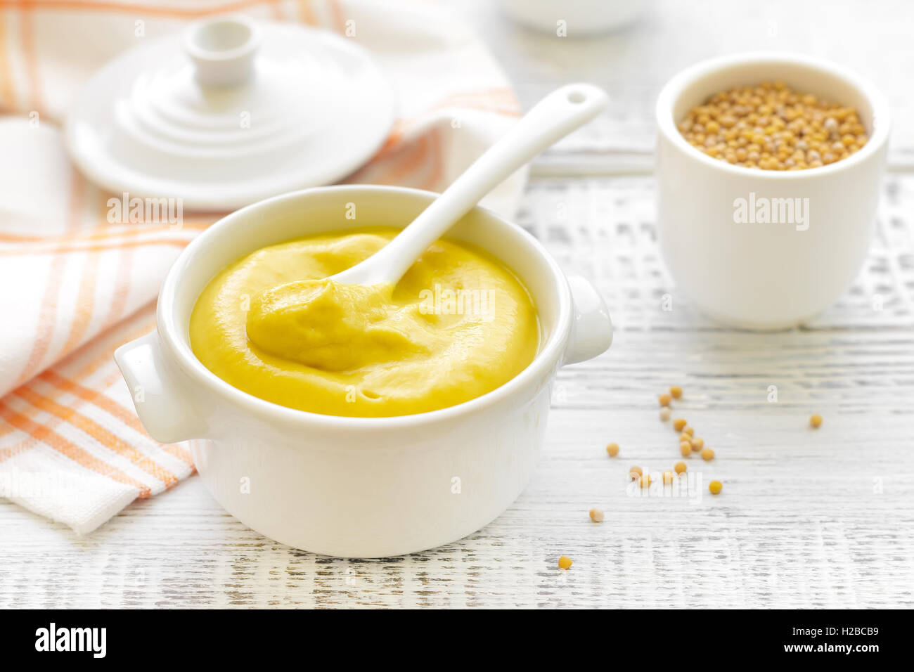 Mustard seed detail hi-res stock photography and images - Alamy