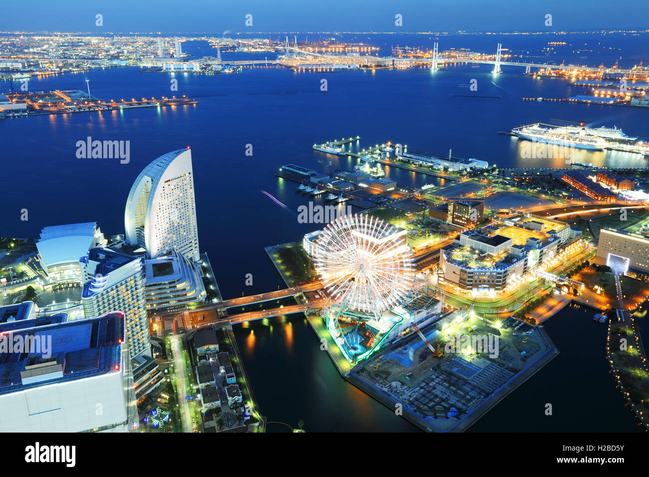 Yokohama harbour view park hi-res stock photography and images - Alamy