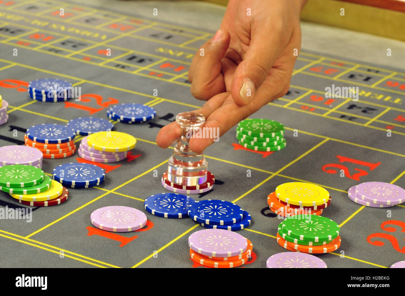 Croupier roulette hi-res stock photography and images - Alamy