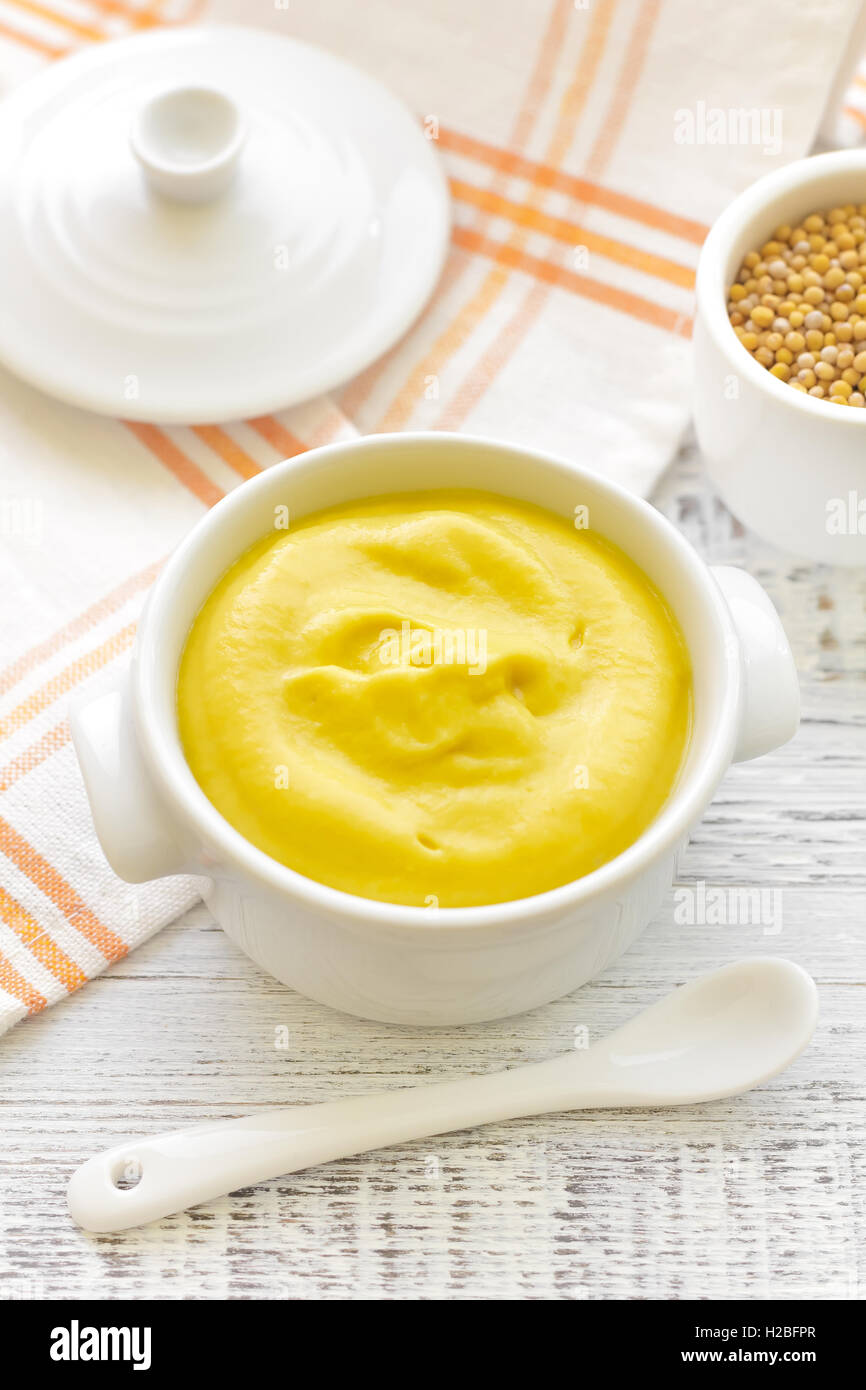 Mustard seed detail hi-res stock photography and images - Alamy