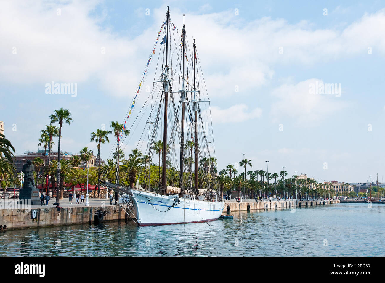 Old three masted schooner hi-res stock photography and images - Alamy