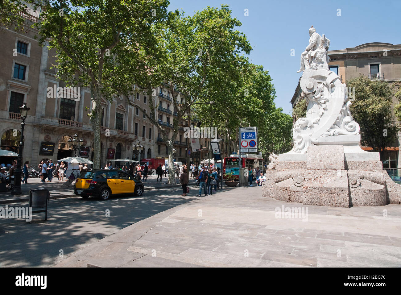 Southern entry of La Rambla famous shopping street, Barcelona Stock ...