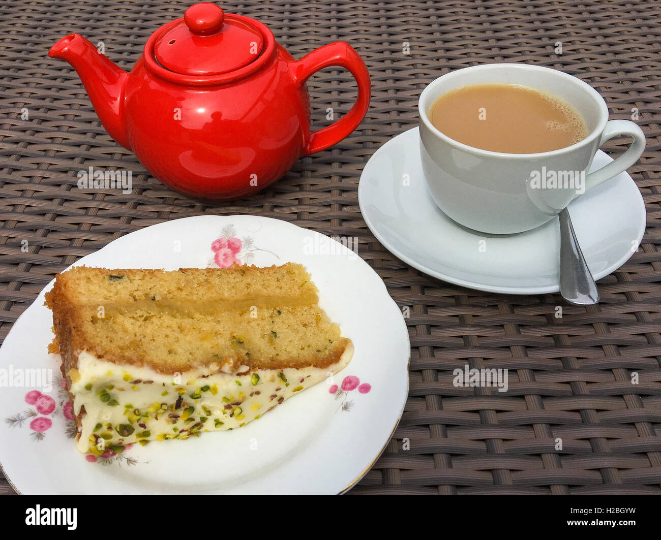 Tea cake hi-res stock photography and images - Alamy