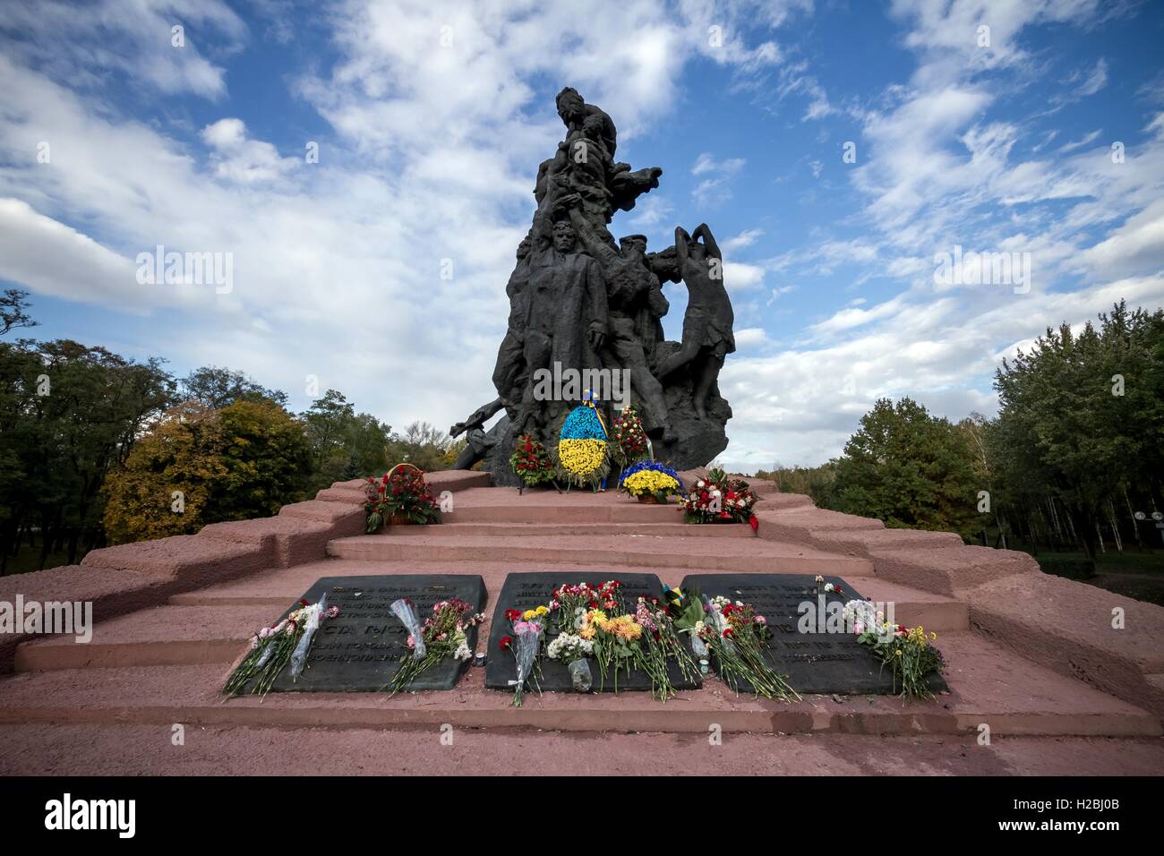 Babyn Yar WW2 massacre site and memorial in Kiev, Ukraine Stock Photo ...