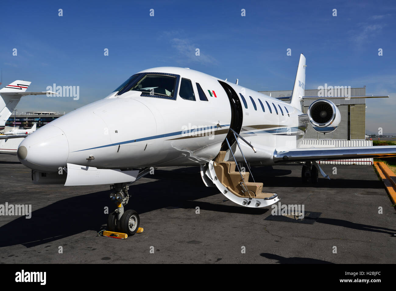 Cessna Citation Sovereign Business Jet Stock Photo - Alamy