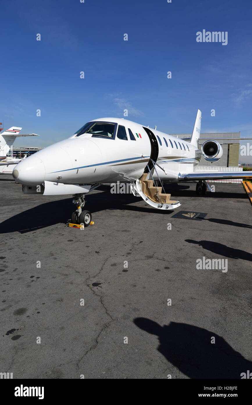 Cessna citation sovereign hi-res stock photography and images - Alamy