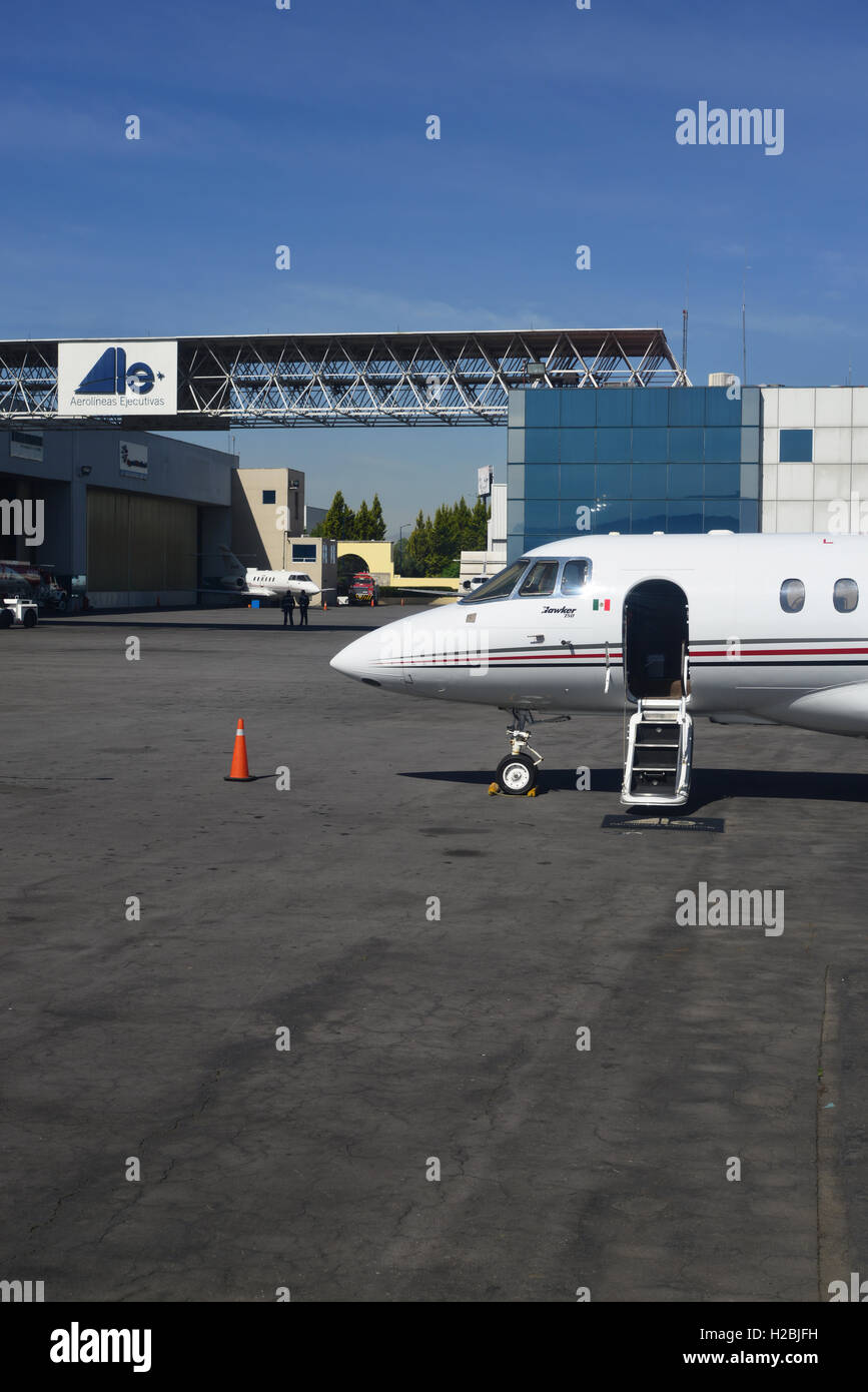 Cessna Citation Sovereign Business Jet Stock Photo - Alamy