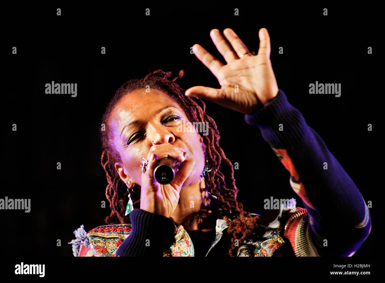 Singer lisa lisa hi-res stock photography and images - Alamy