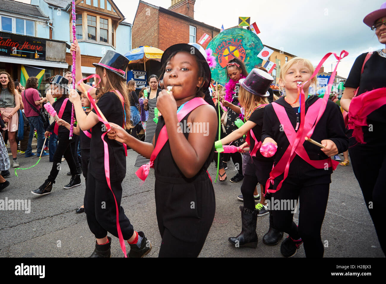 Celebrations at the 2016 Cowley Road Carnival in Oxford Stock Photo - Alamy
