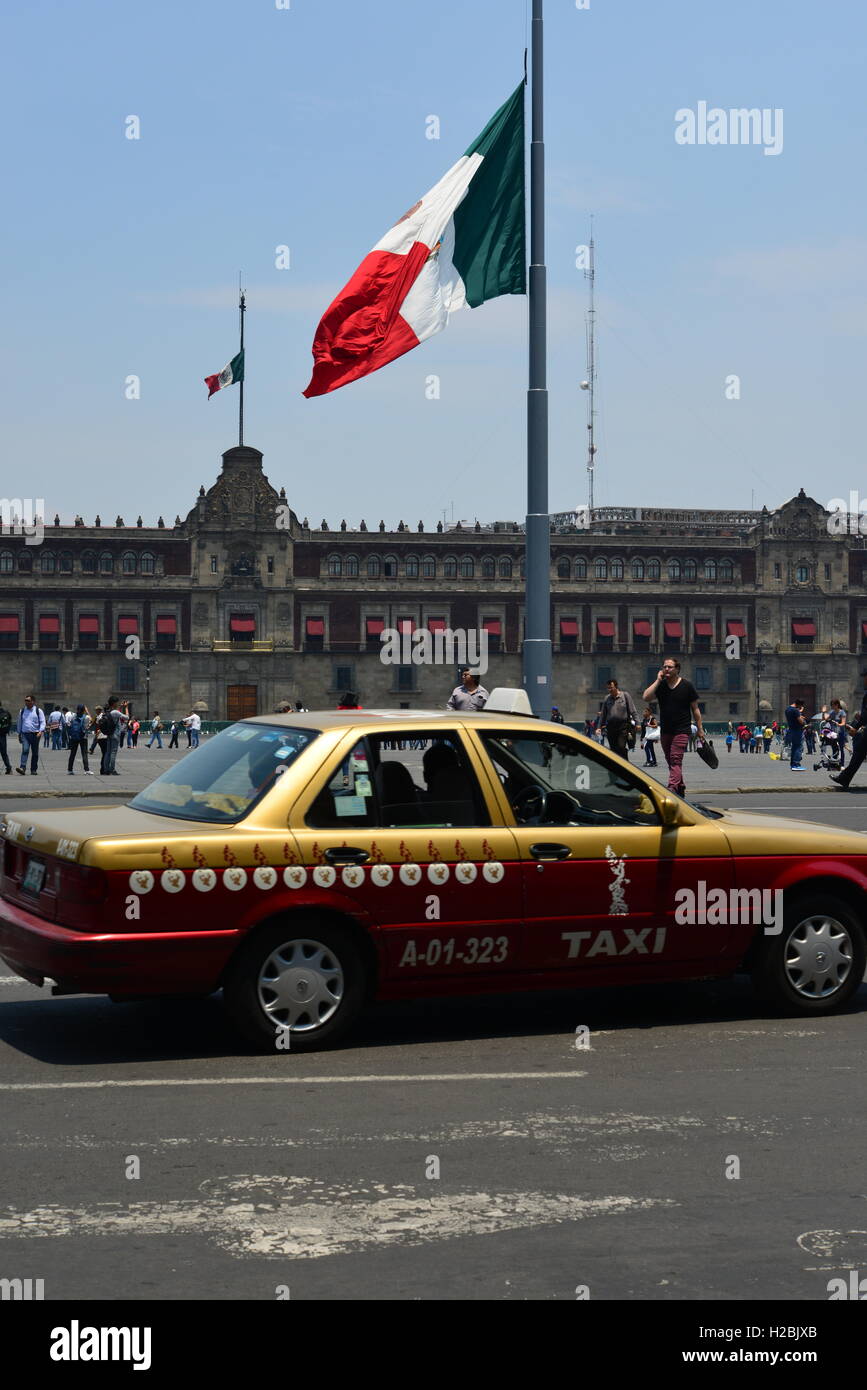 Mexico, Mexico City, Zocalo, Taxi Stock Photo - Alamy