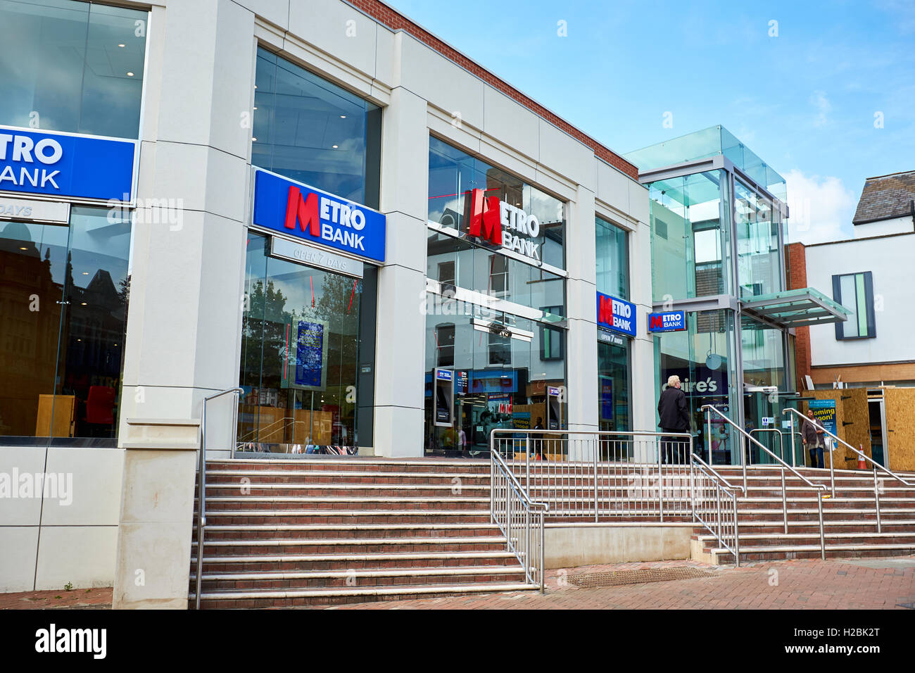 A new branch of Metro Bank in Aylesbury Stock Photo - Alamy
