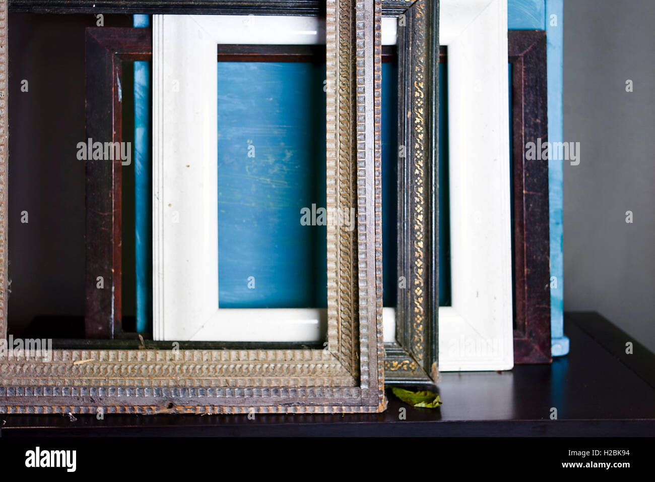 Various empty picture frames hi-res stock photography and images - Alamy