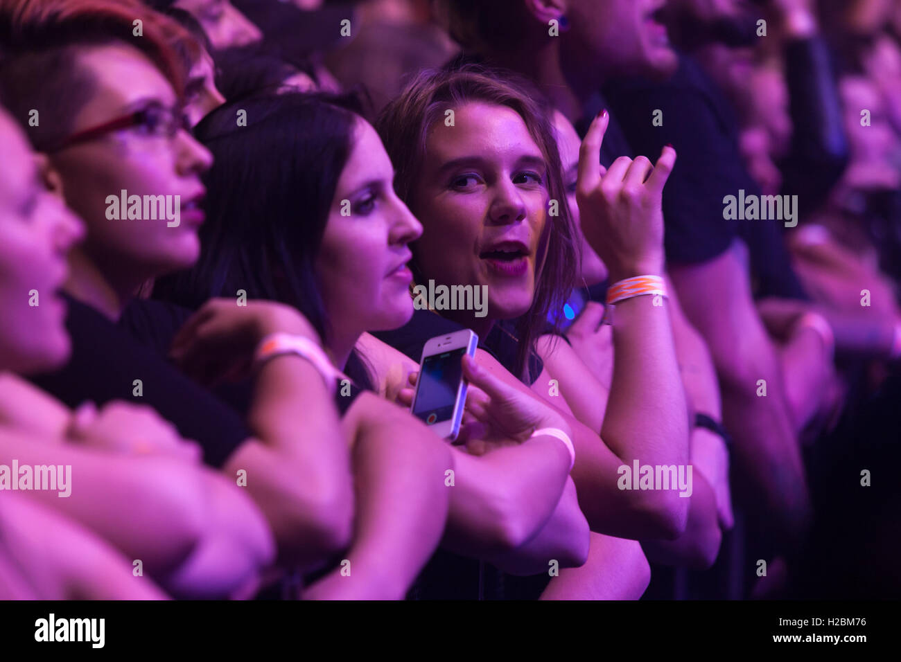 Male fans at concert hi-res stock photography and images - Alamy