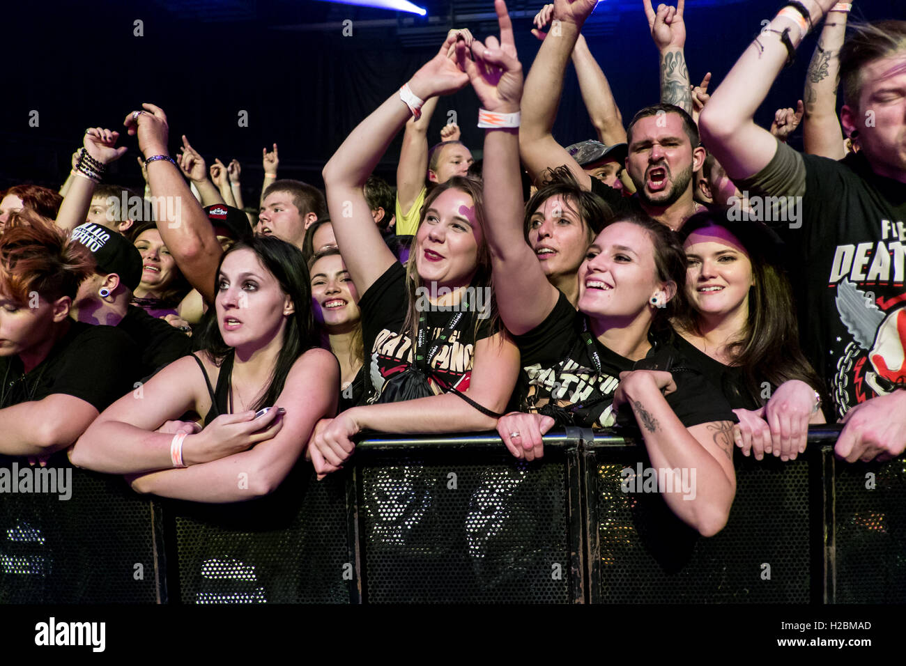 Rock groupies hi-res stock photography and images - Alamy