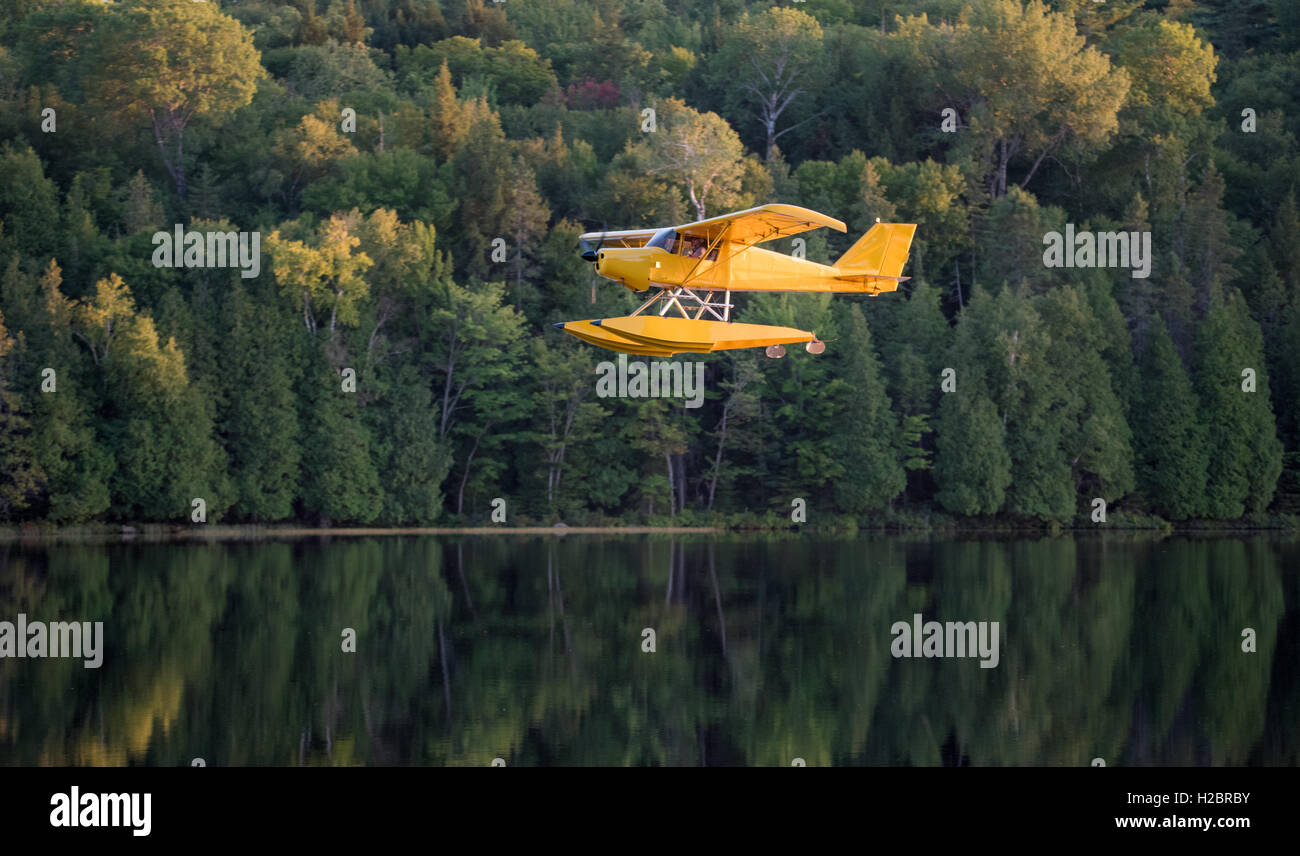 Propeller driven aircraft hi-res stock photography and images - Alamy
