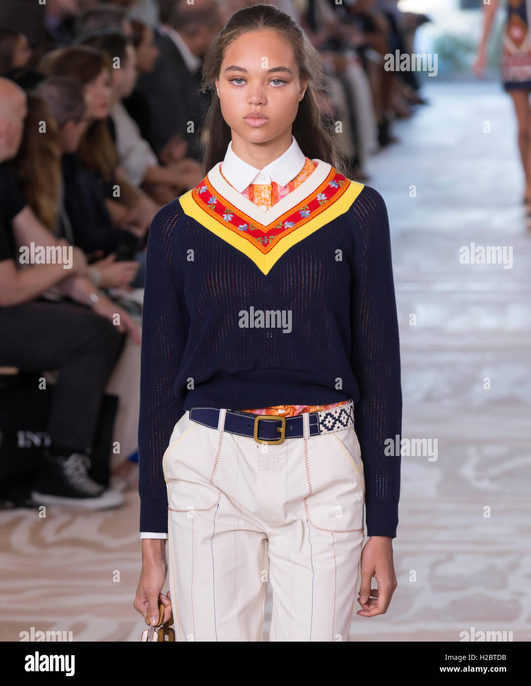 Tory burch runway fashion show hi-res stock photography and images - Alamy