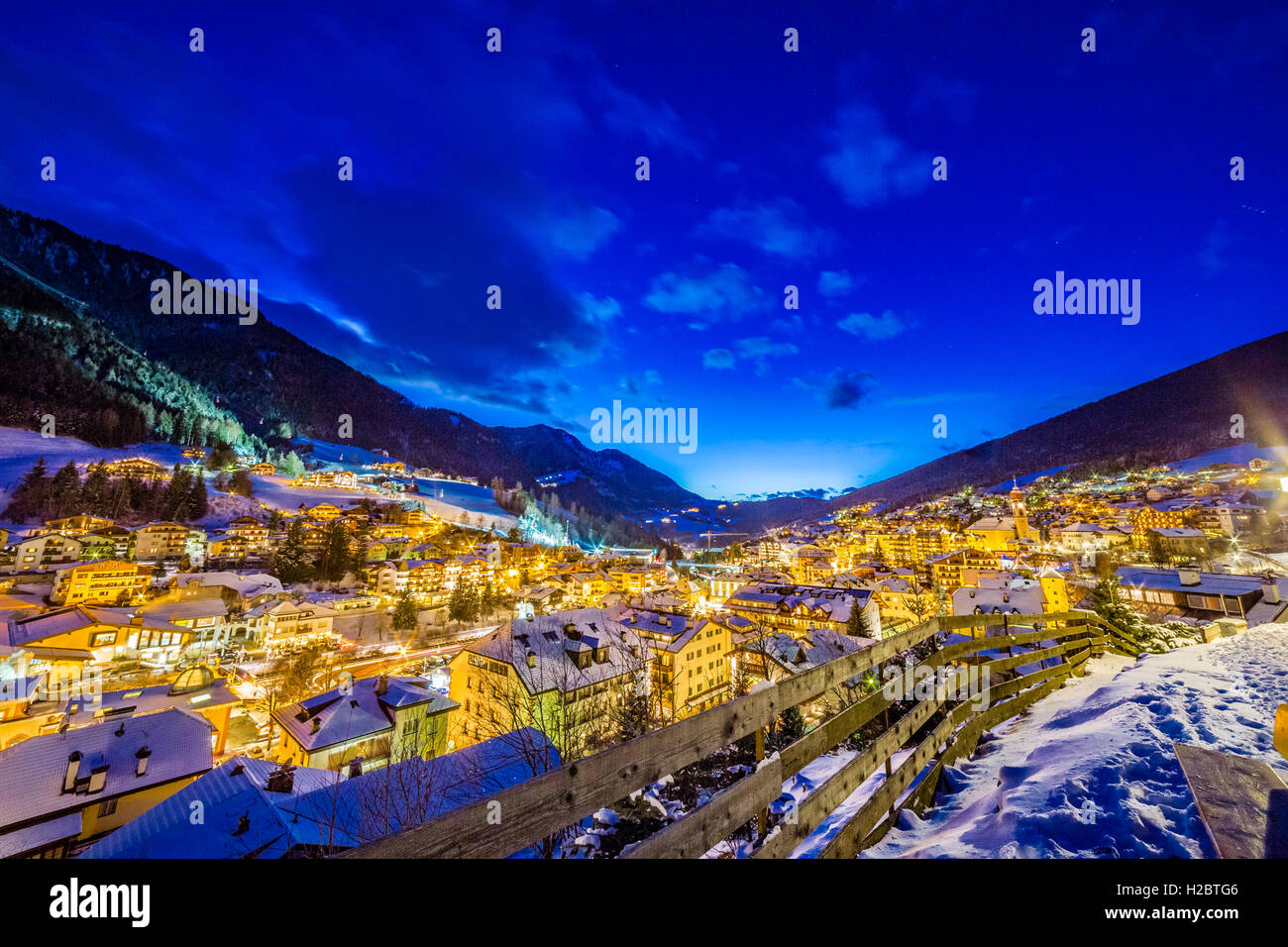 night landscape of an Alpine Village in Italy Stock Photo - Alamy