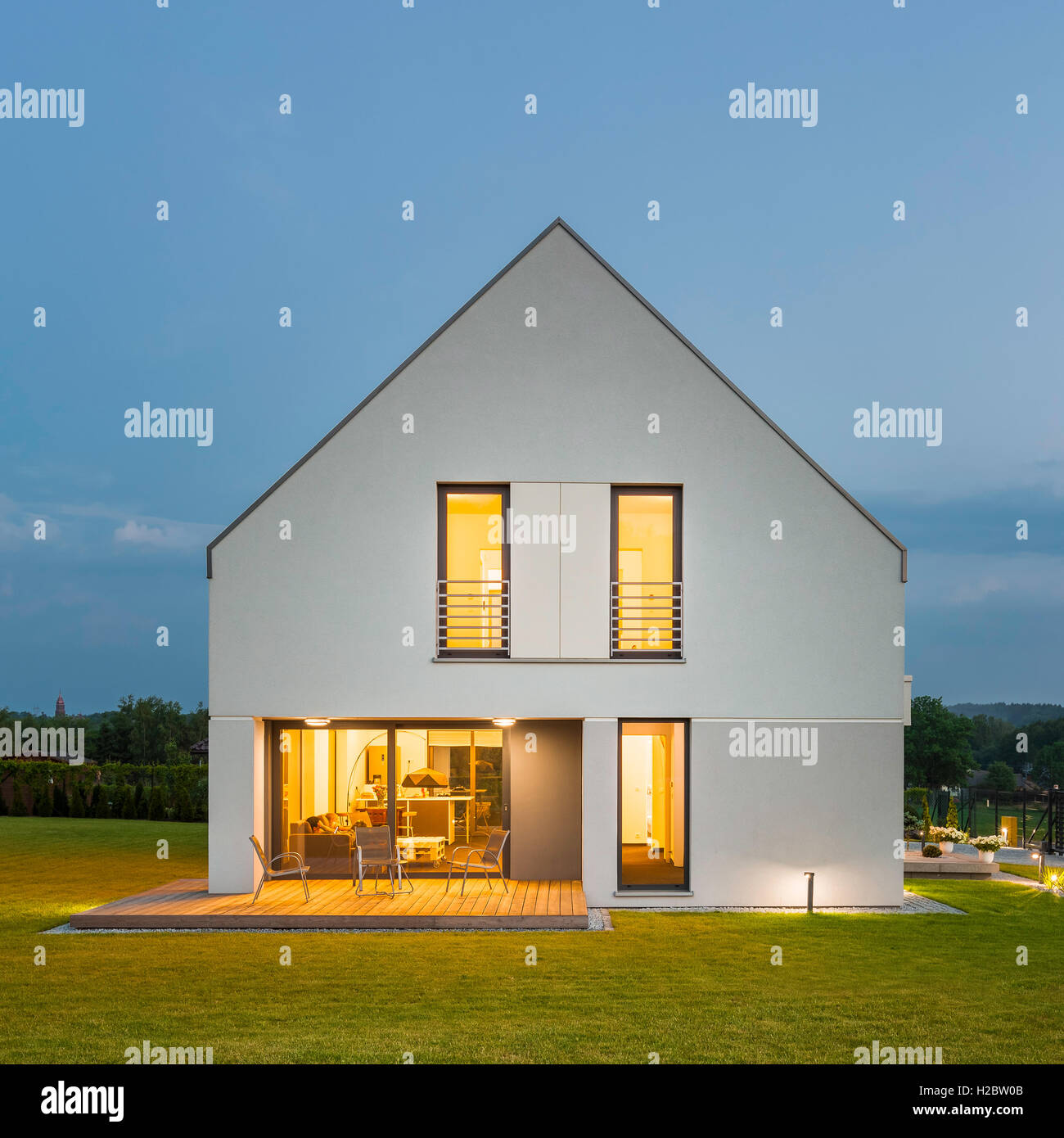 Form house hi-res stock photography and images - Alamy