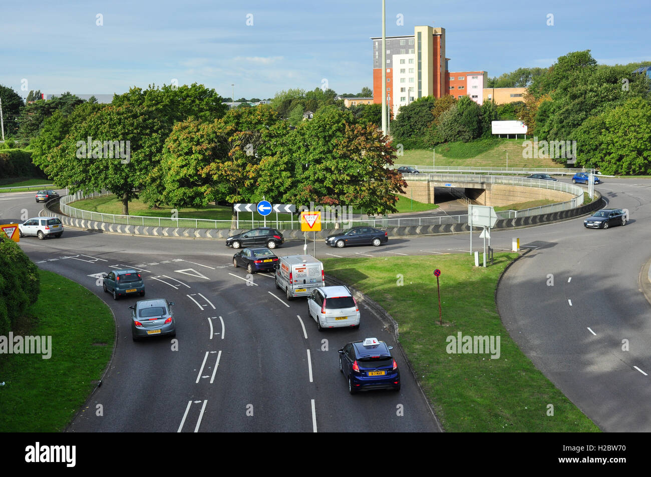Trees roundabout uk hi-res stock photography and images - Alamy