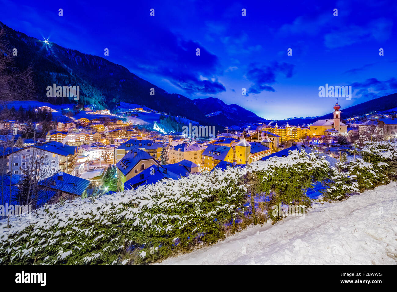 night landscape of an Alpine Village in Italy Stock Photo - Alamy
