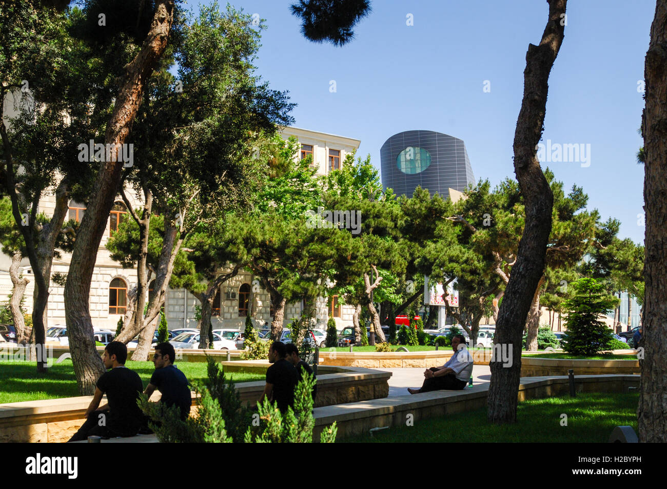 Azerbaijan, Baku. A park in Baku close to the seafront Stock Photo - Alamy