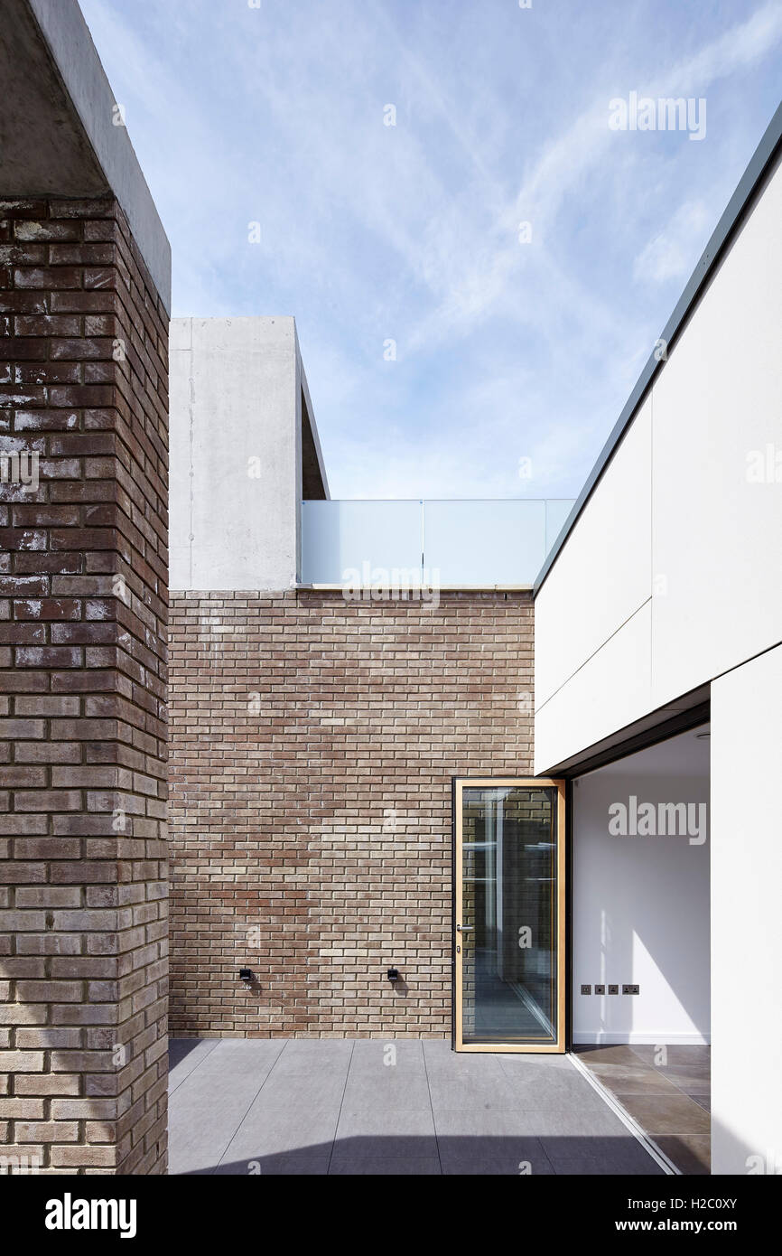 Open structure hi-res stock photography and images - Alamy