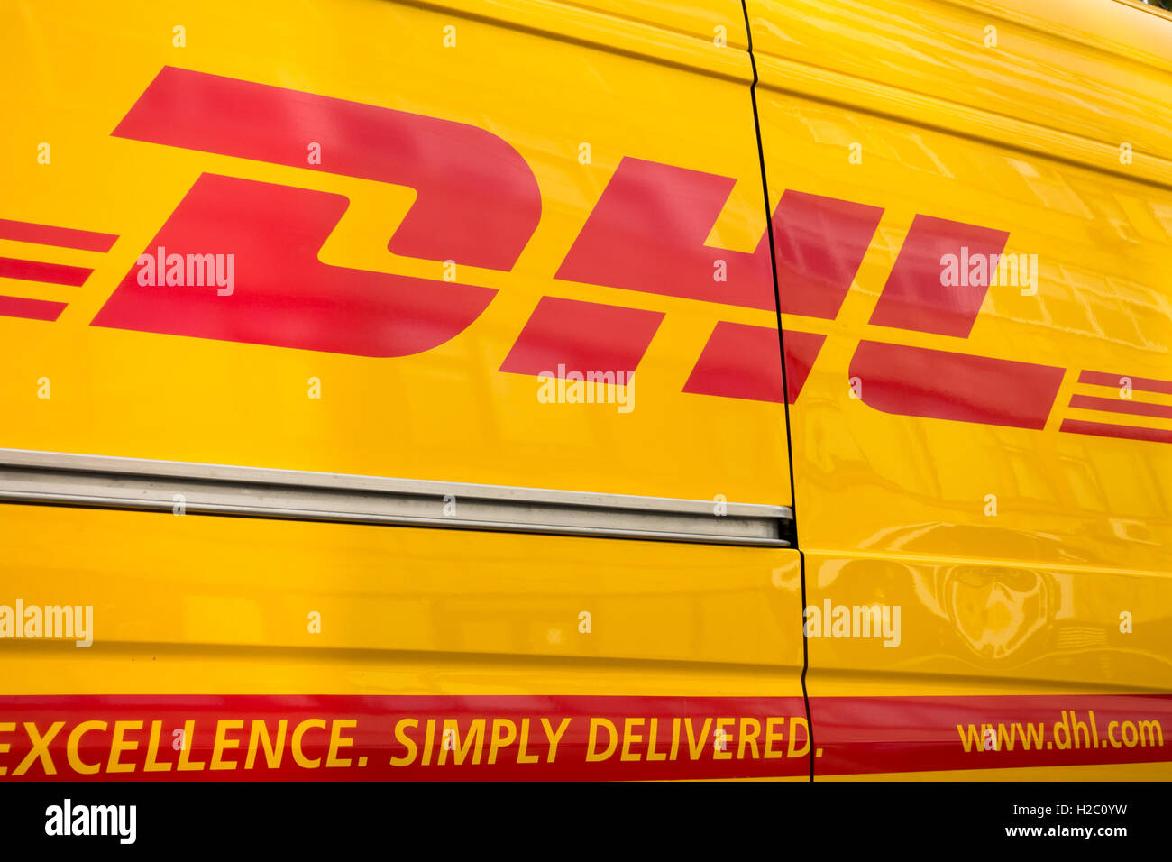 Dhl express delivery van hi-res stock photography and images - Alamy
