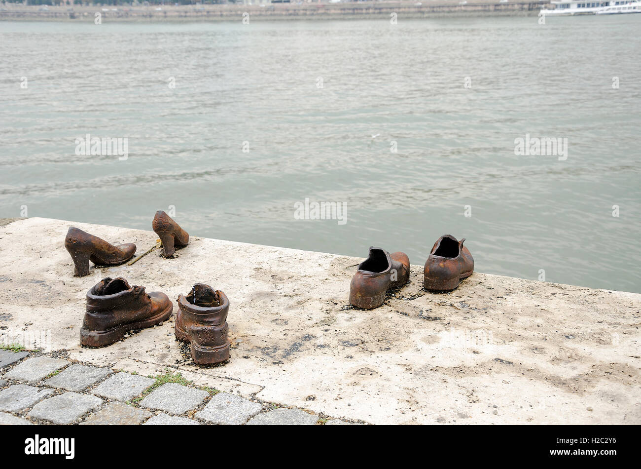 Danube promenade hi-res stock photography and images - Alamy