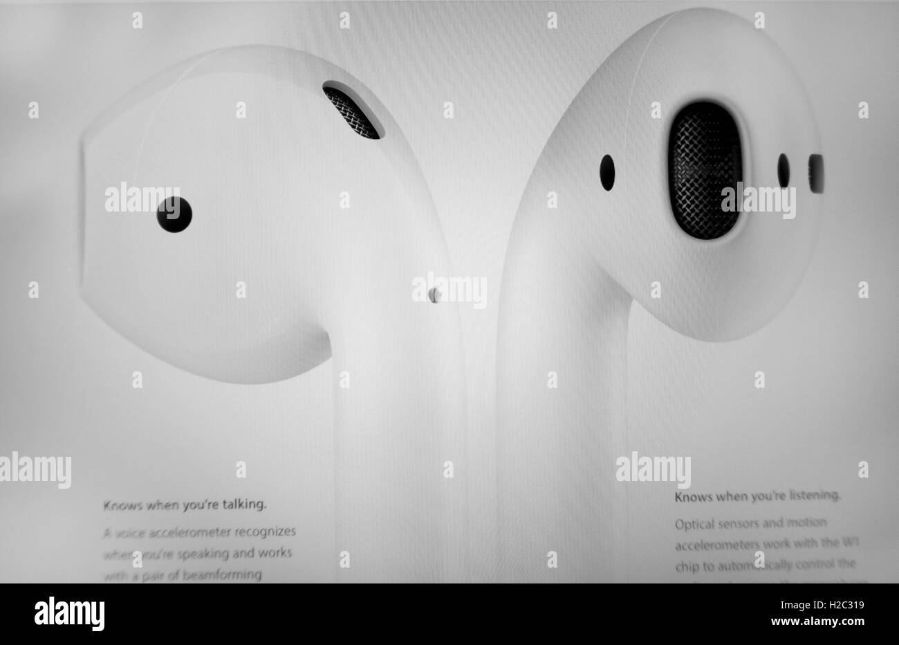 Airpod hi-res stock photography and images - Alamy