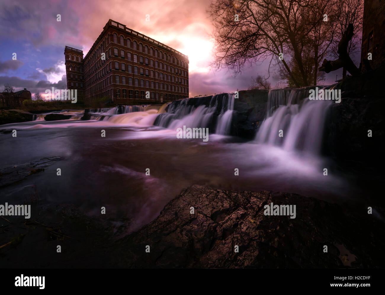 Anchor mill paisley hi-res stock photography and images - Alamy