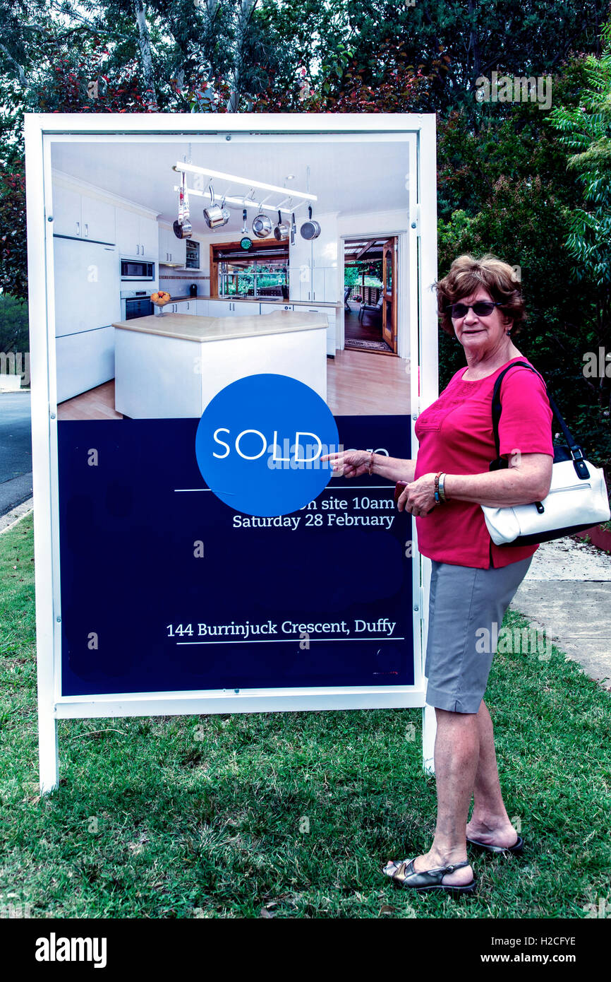 Female sold hi-res stock photography and images - Alamy