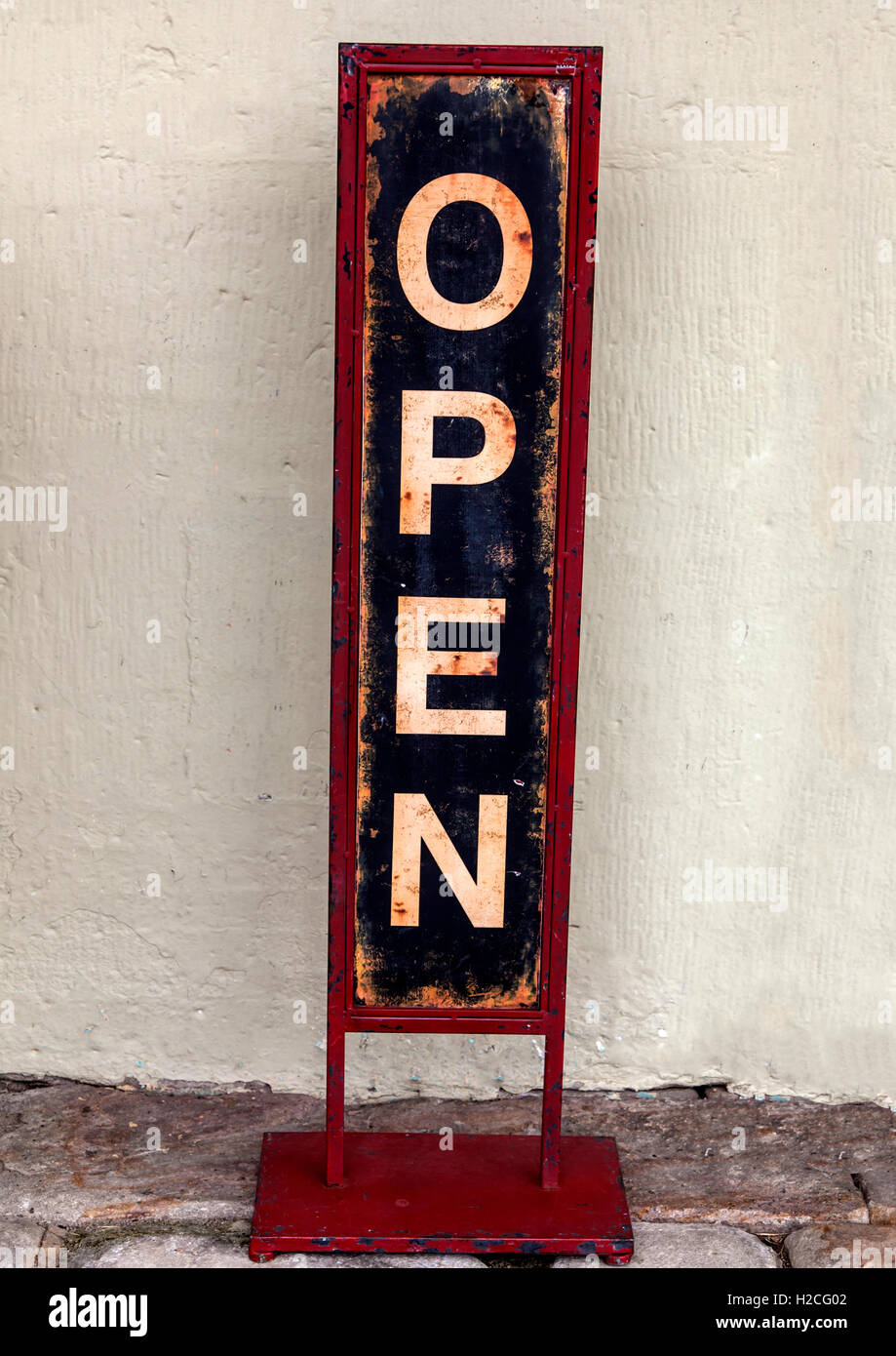 Outside open signs hi-res stock photography and images - Alamy