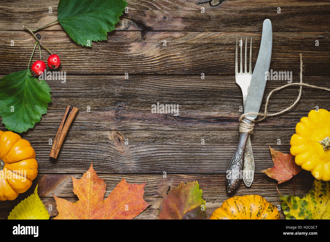 Autumn seasonal table setting Stock Photo - Alamy