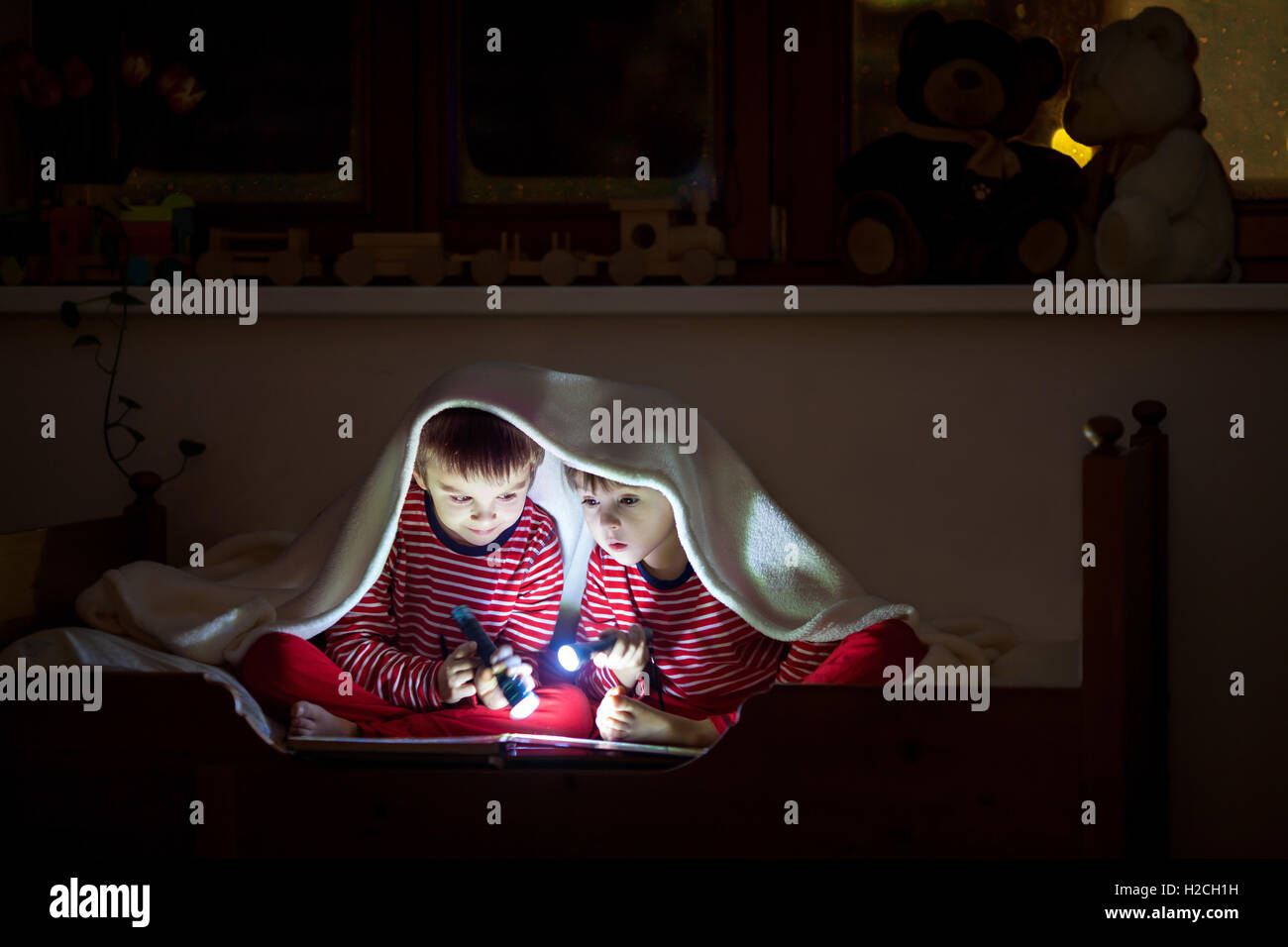 Reading Using Flashlight High Resolution Stock Photography and Images ...