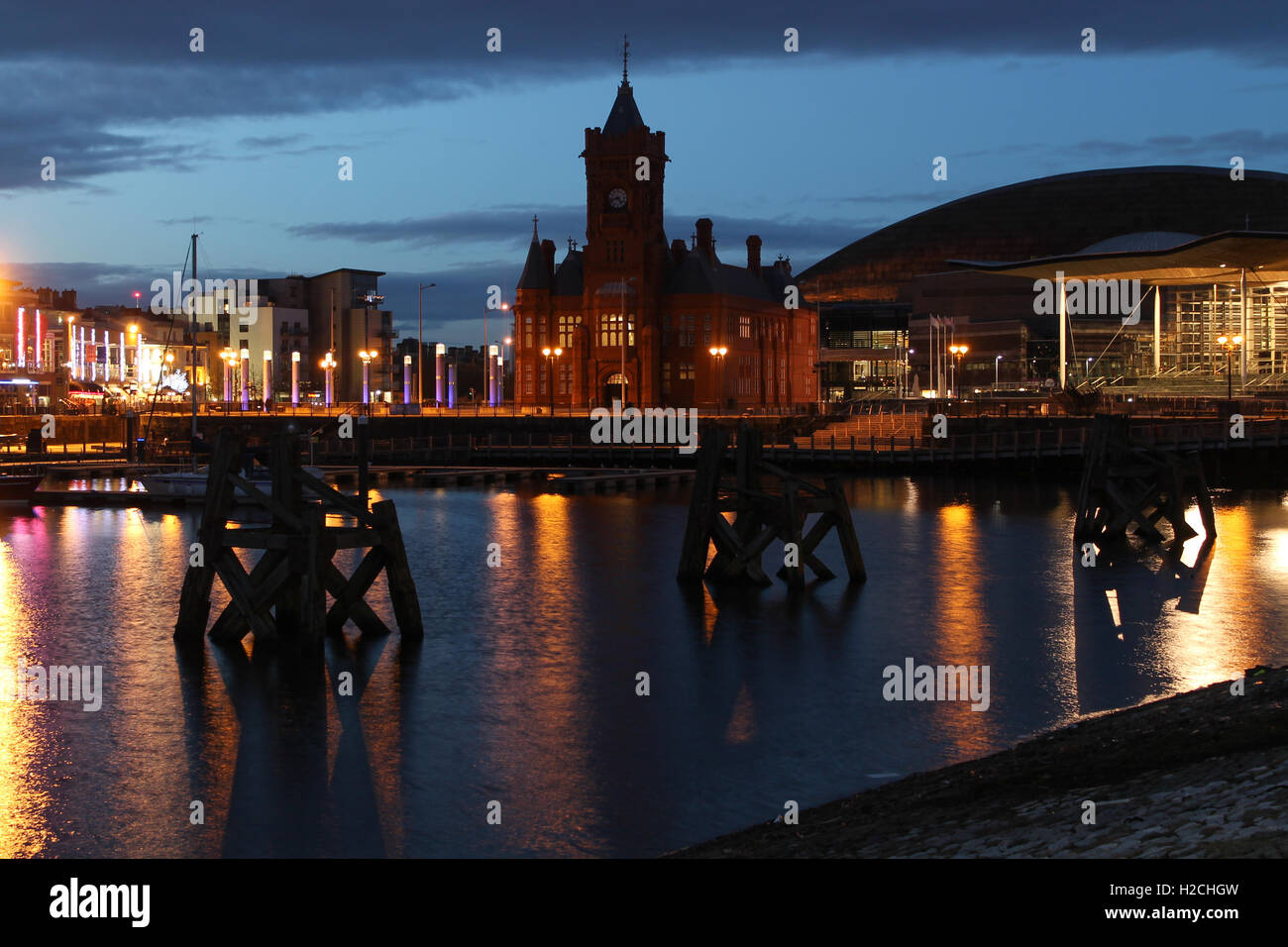 Cardiff Bay at Night Stock Photo - Alamy