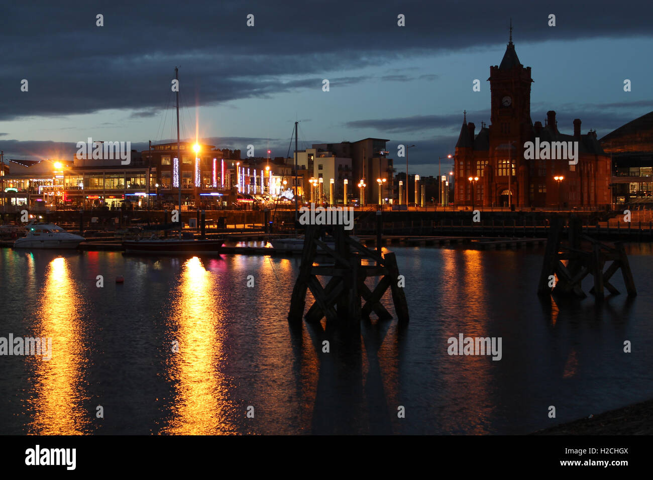 Cardiff Bay at Night Stock Photo - Alamy
