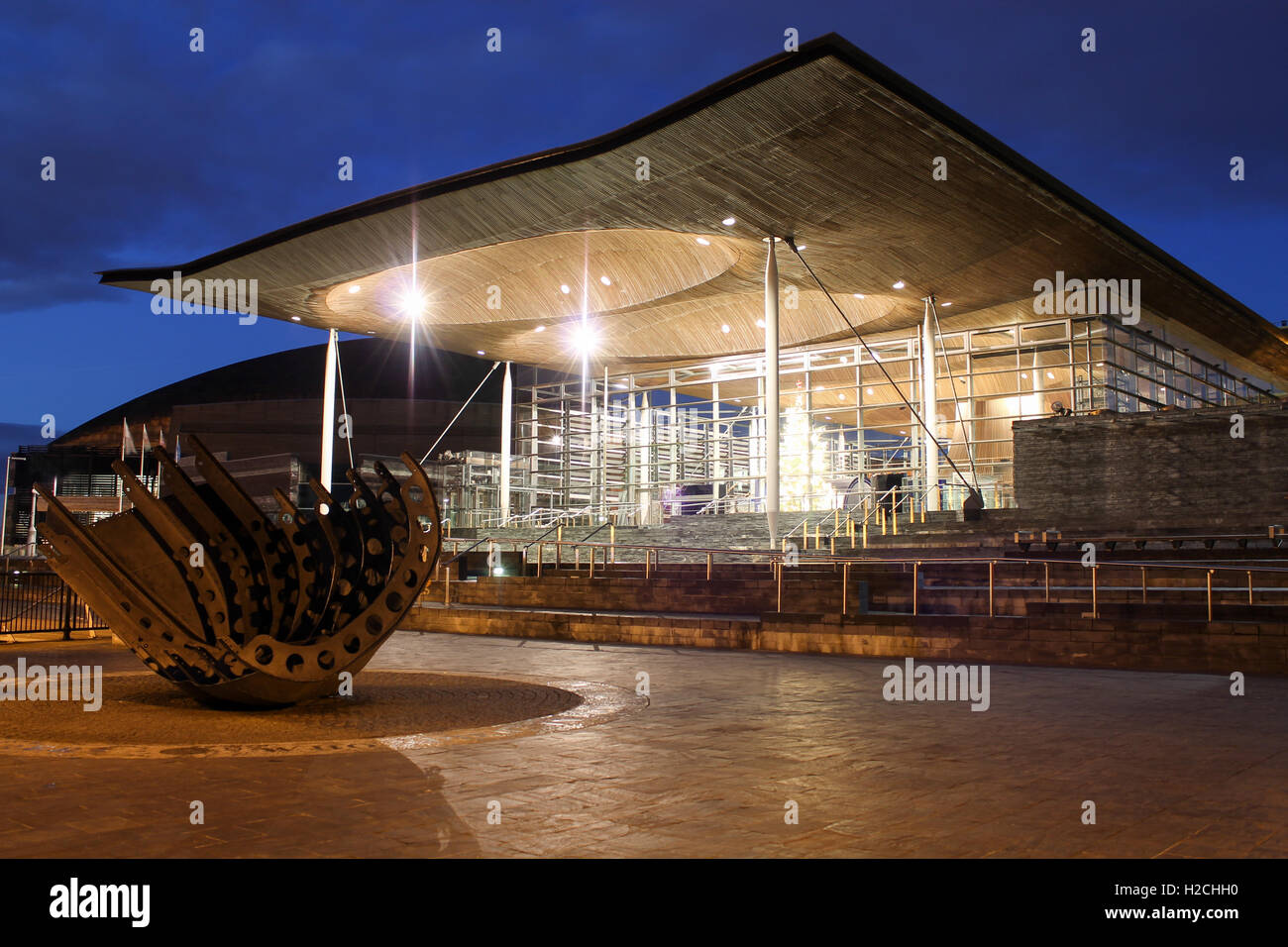 Senedd in Cardiff Bay, Wales Stock Photo - Alamy