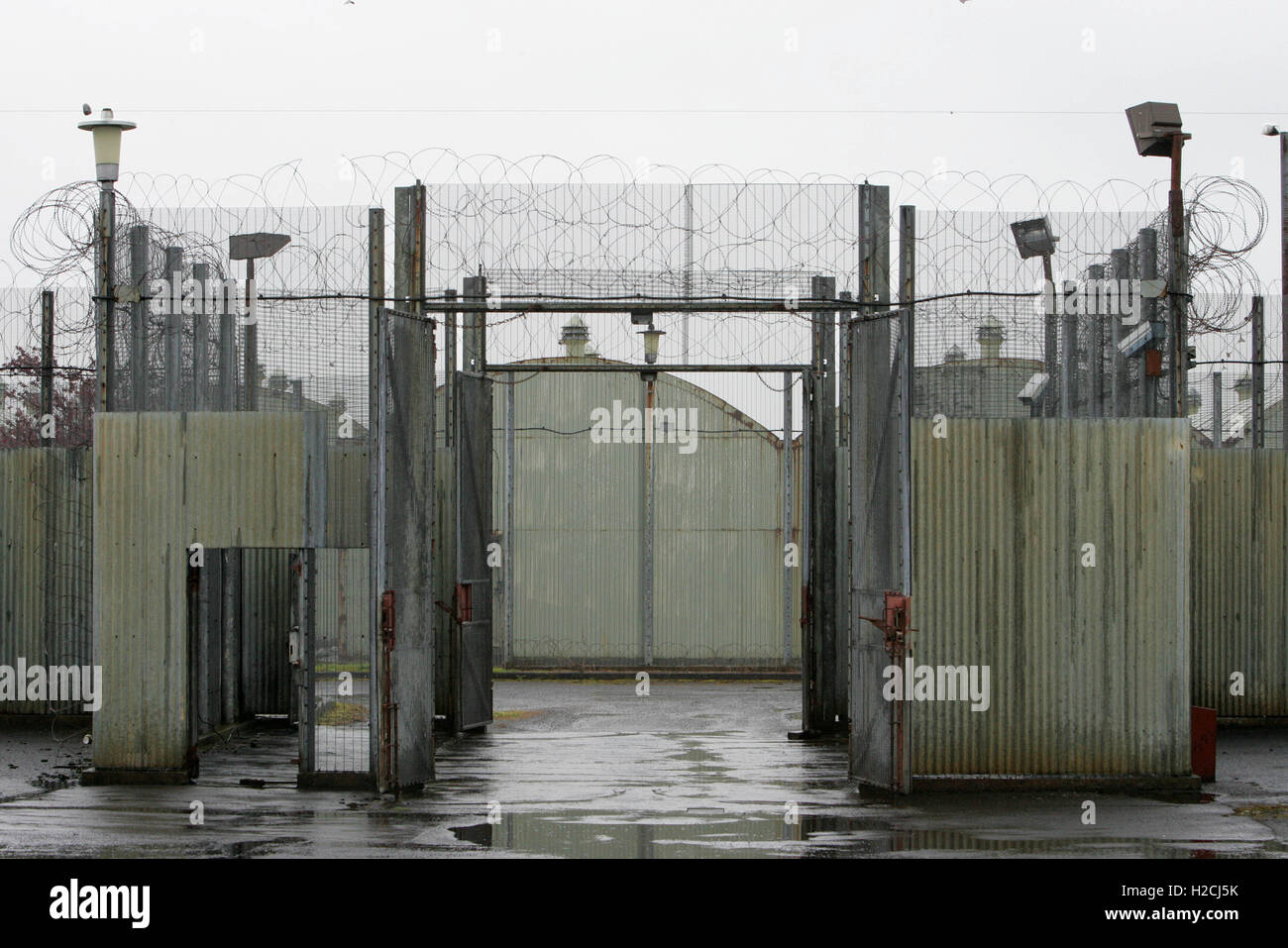 Hmp maze prison hi-res stock photography and images - Alamy