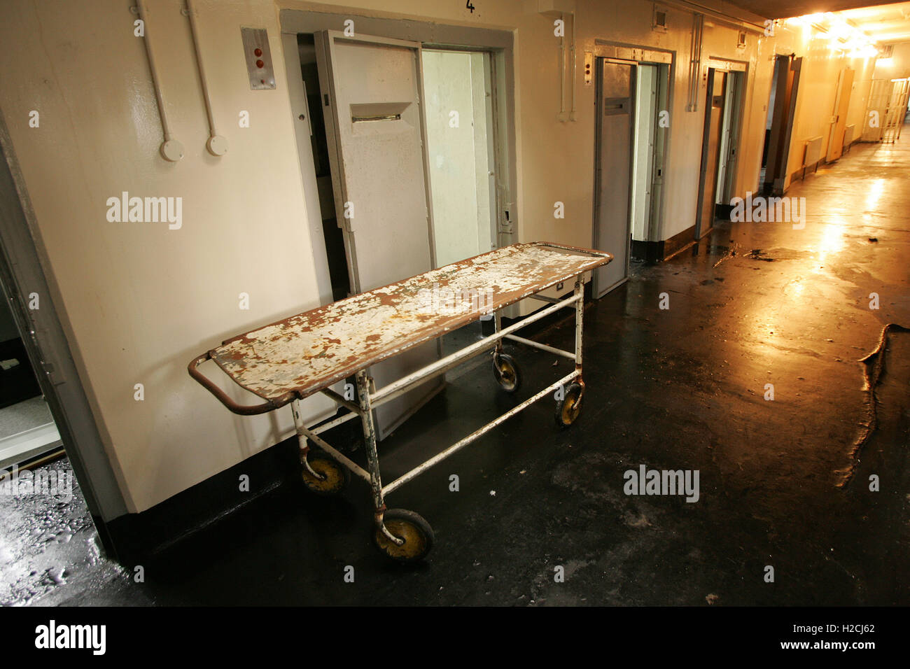 Hmp maze prison hi-res stock photography and images - Alamy
