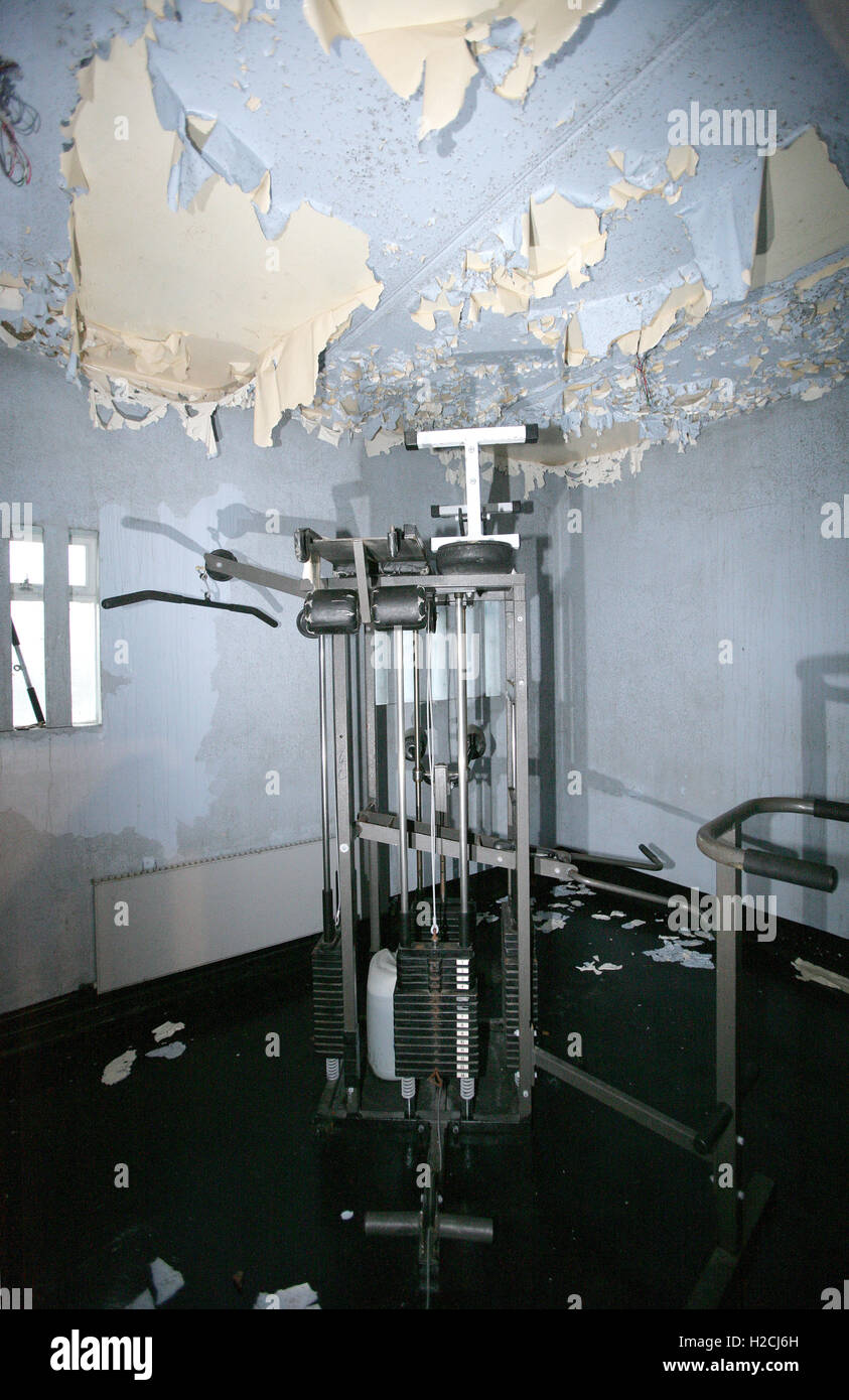 Hmp maze prison hi-res stock photography and images - Alamy