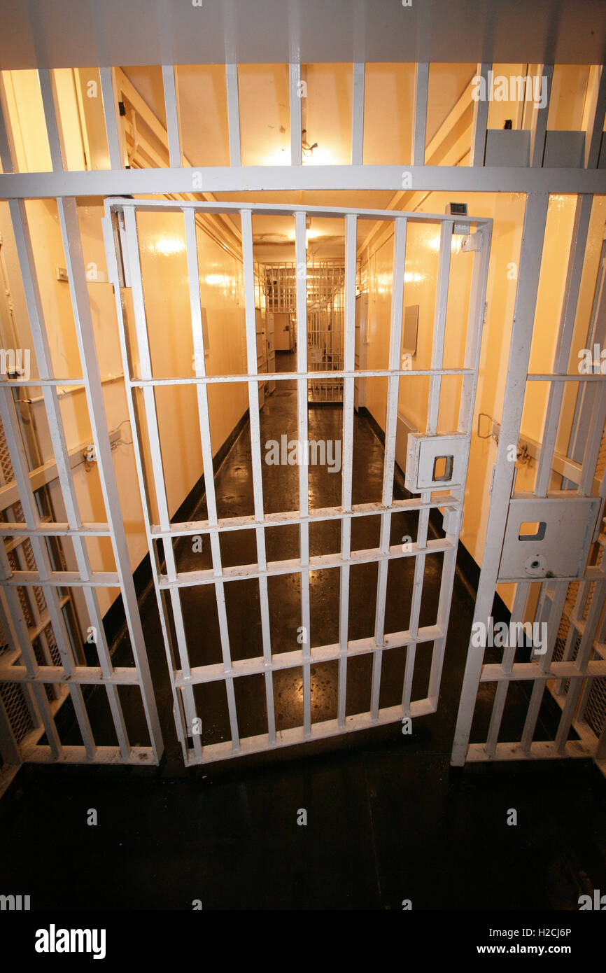 Hmp maze prison hi-res stock photography and images - Alamy