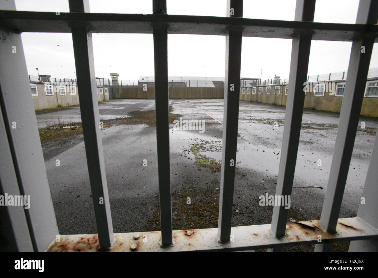 Hmp maze prison hi-res stock photography and images - Alamy