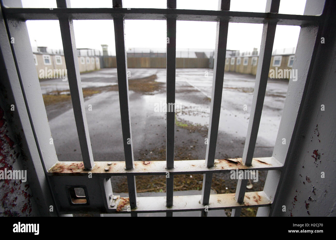 Hmp maze prison hi-res stock photography and images - Alamy