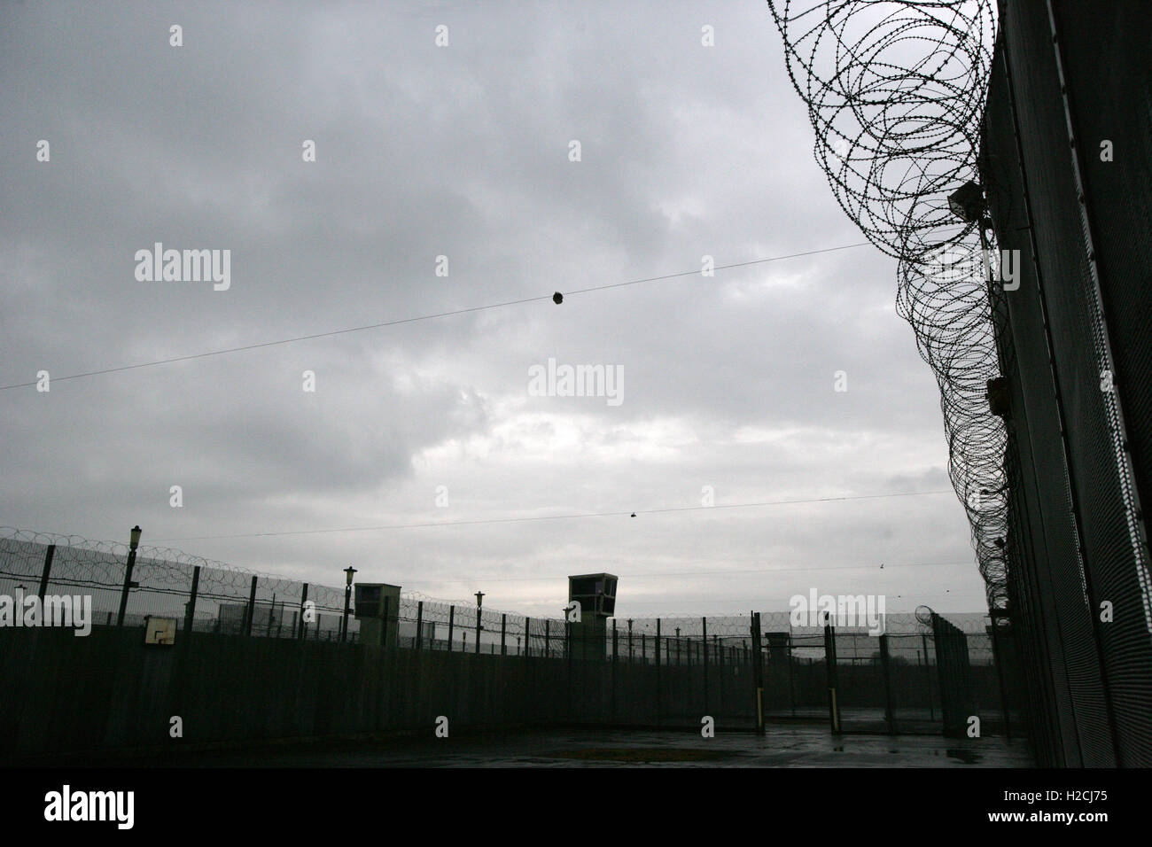 Hmp maze prison hi-res stock photography and images - Alamy