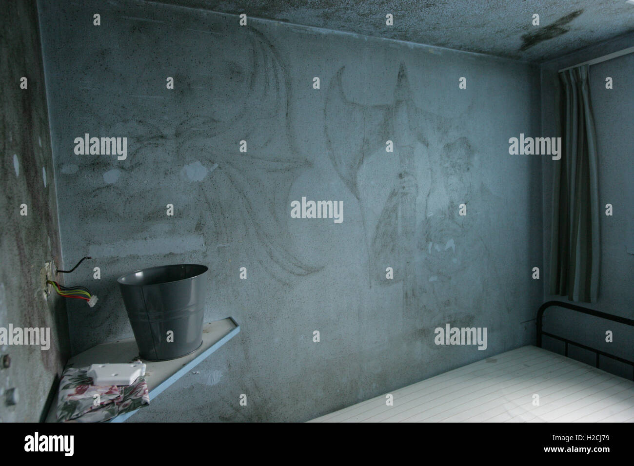 Hmp maze prison hi-res stock photography and images - Alamy