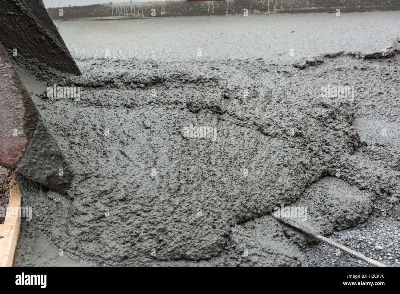 Pouring concreting hi-res stock photography and images - Alamy