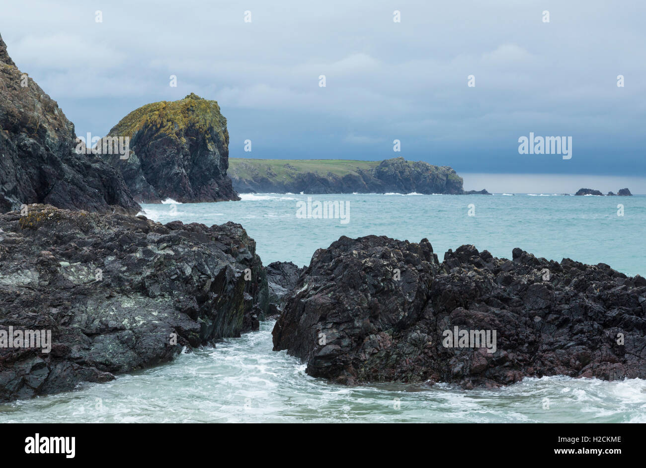 Kynance cove on the lizard coast in Cornwall Stock Photo - Alamy