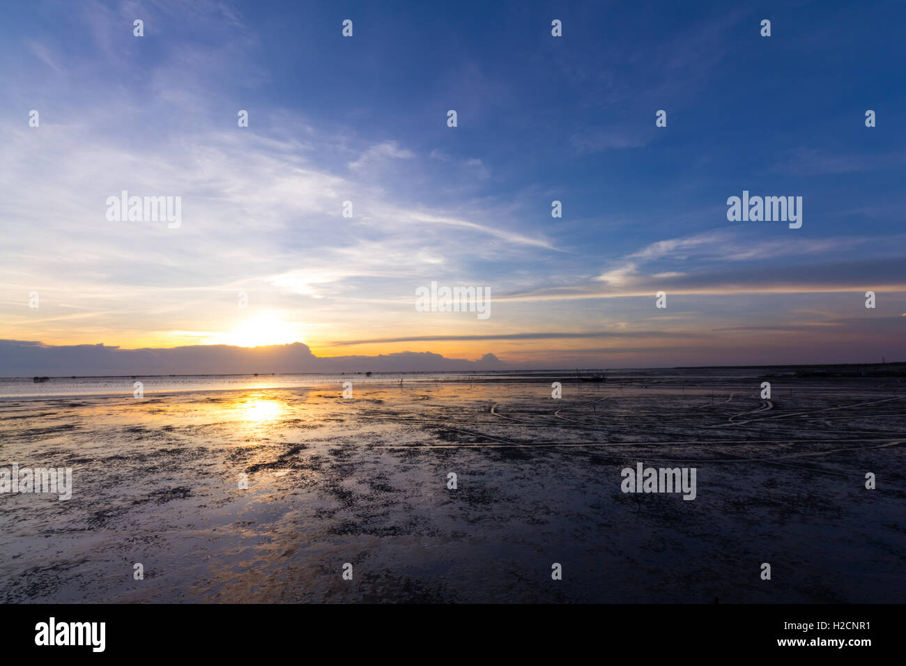 Beautiful sea sunset landscape hi-res stock photography and images - Alamy